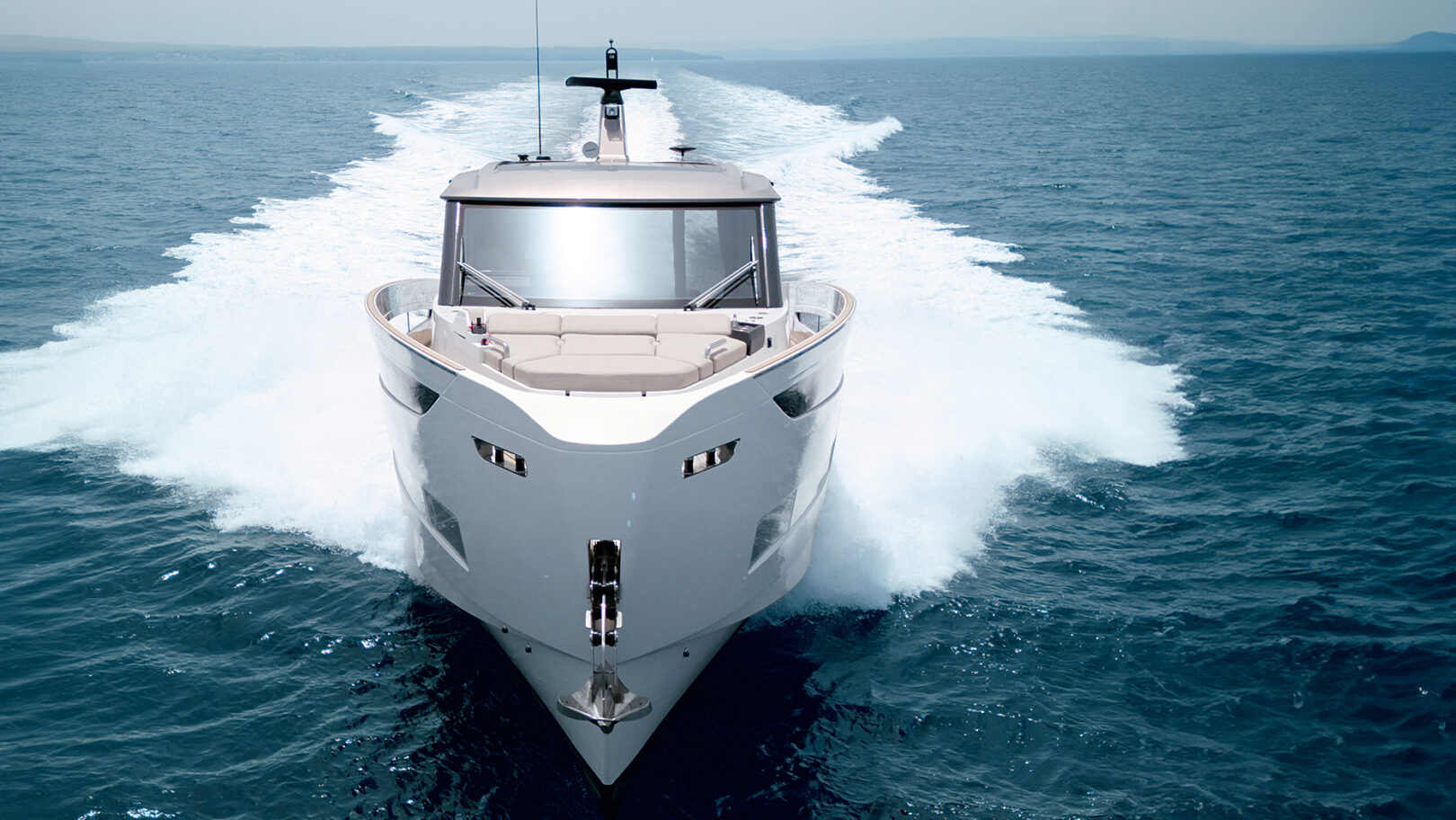 Azimut Seadeck 6 review: A more sustainable way to go boating? review ...