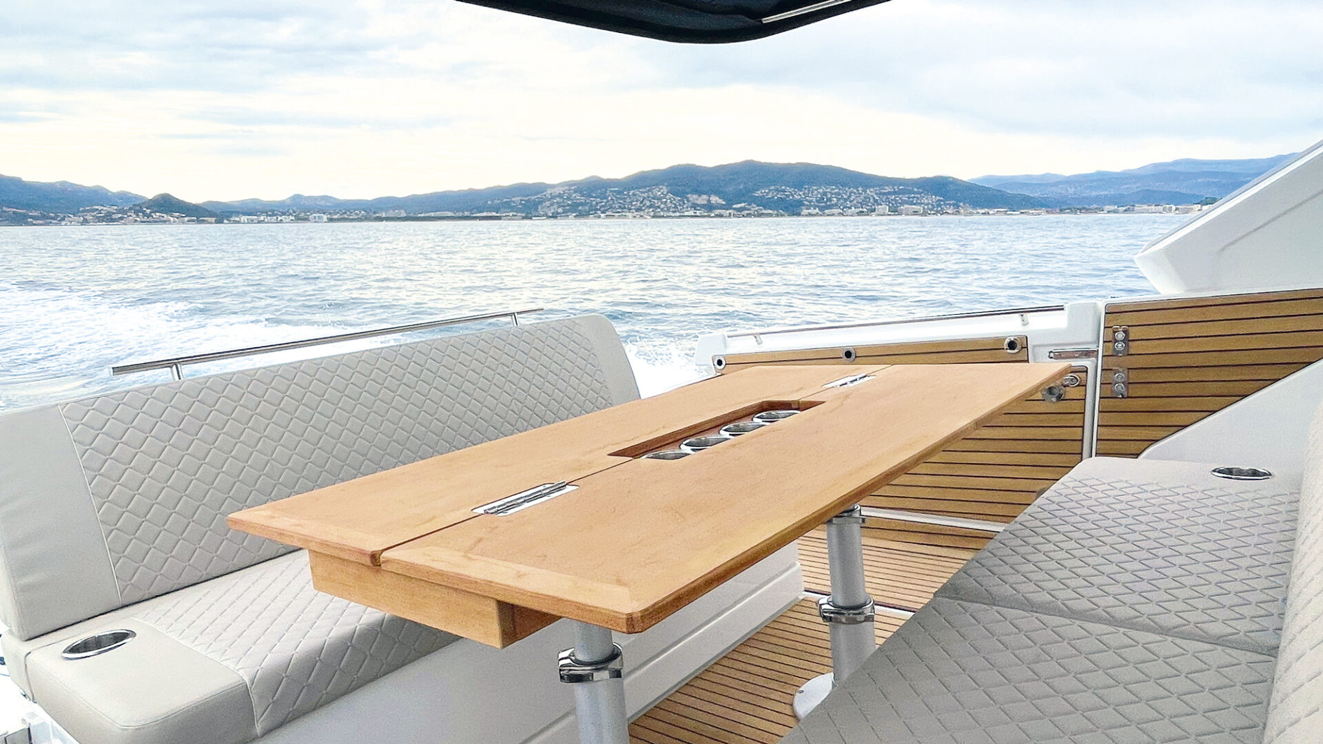 Jeanneau DB/37 review: A really effective multi-purpose cruiser review ...
