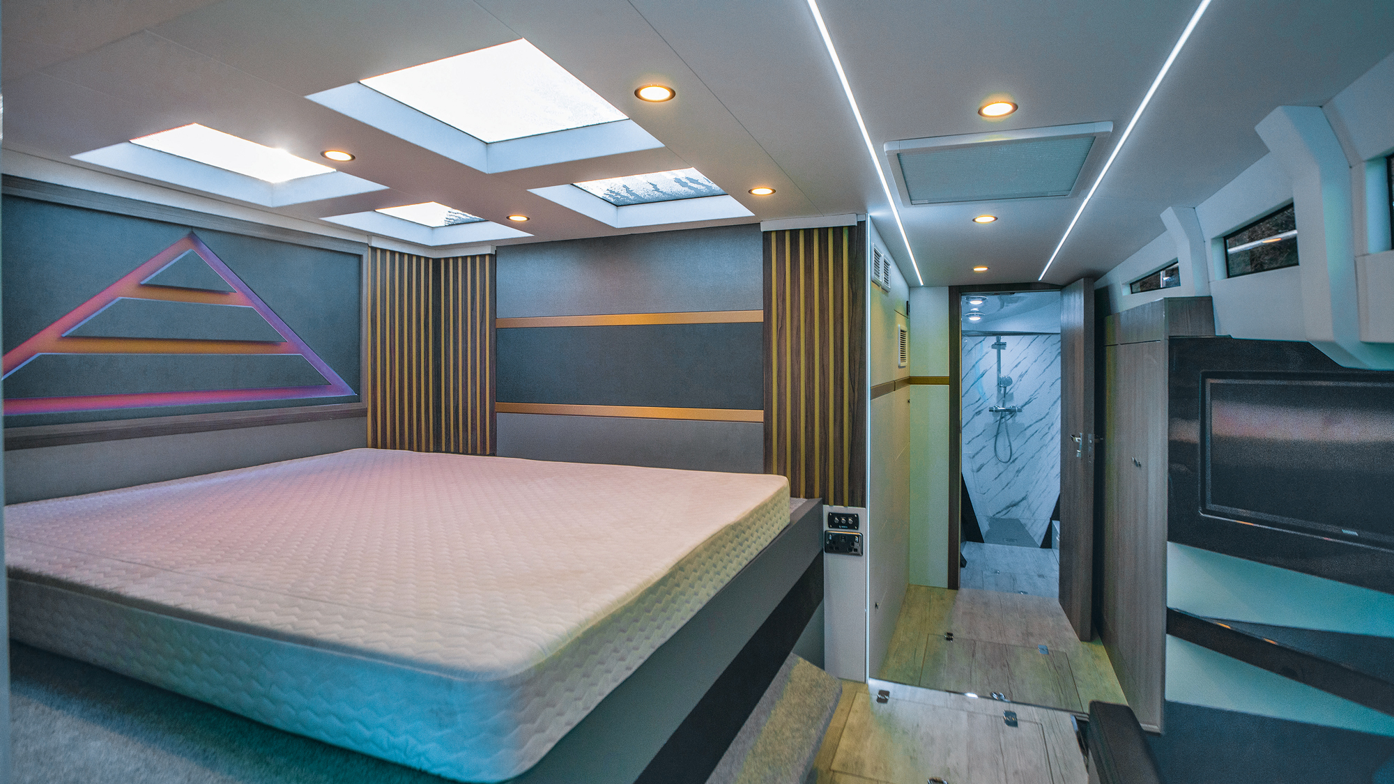 Safehaven T-2000 Voyager review: Jaw-dropping zero-compromise super cruiser review - Motor Boat ...