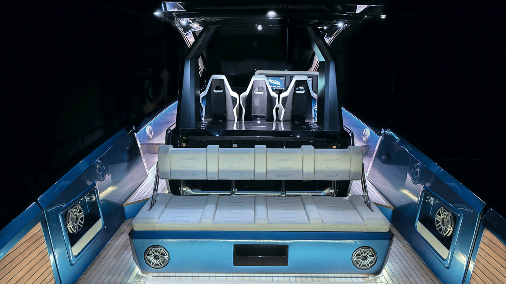 Zyara 44 first look: 74-knots with awe-inspiring looks