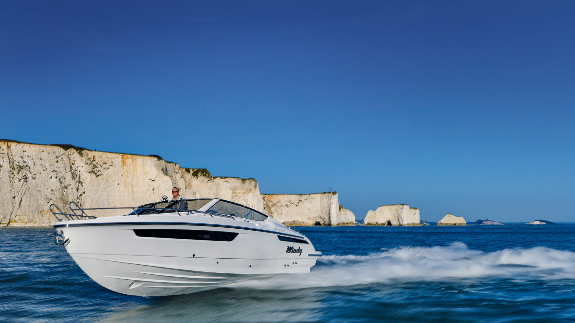 Windy 29 Huracán Review: Fast, Fun and Refined