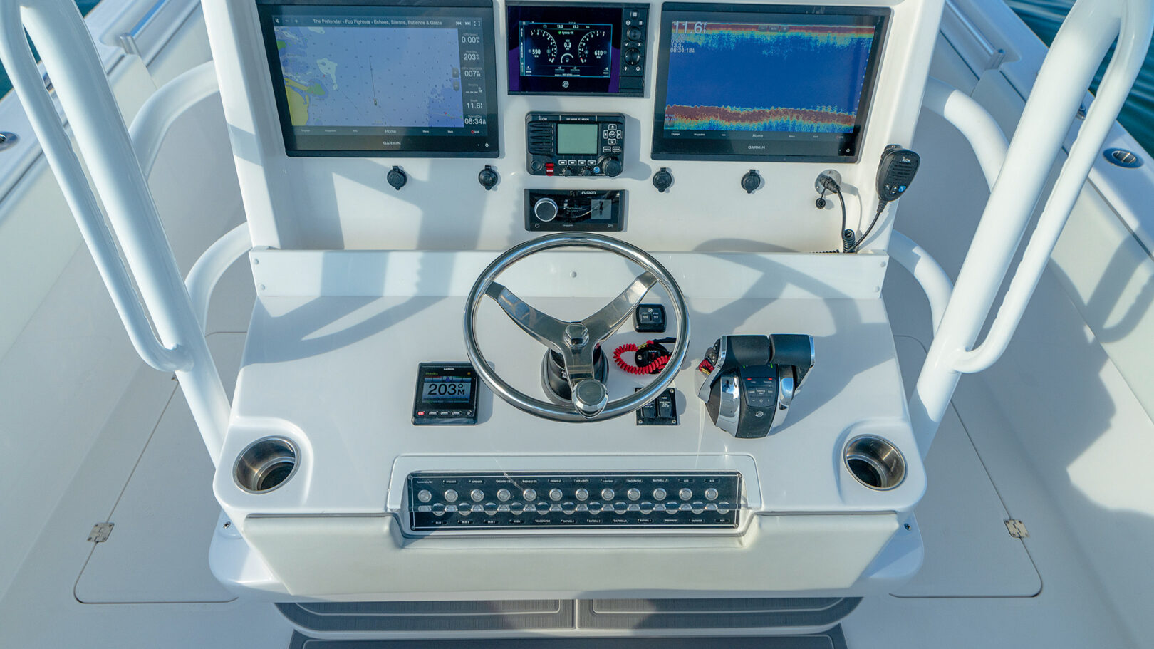 Invincible 33 Catamaran review: All-American offshore sportsfisher that ...