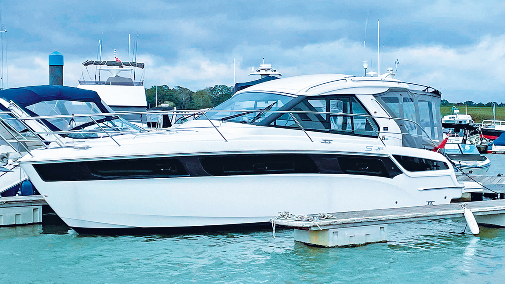 4 of the best compact hardtop motor boats on the market now - Motor ...