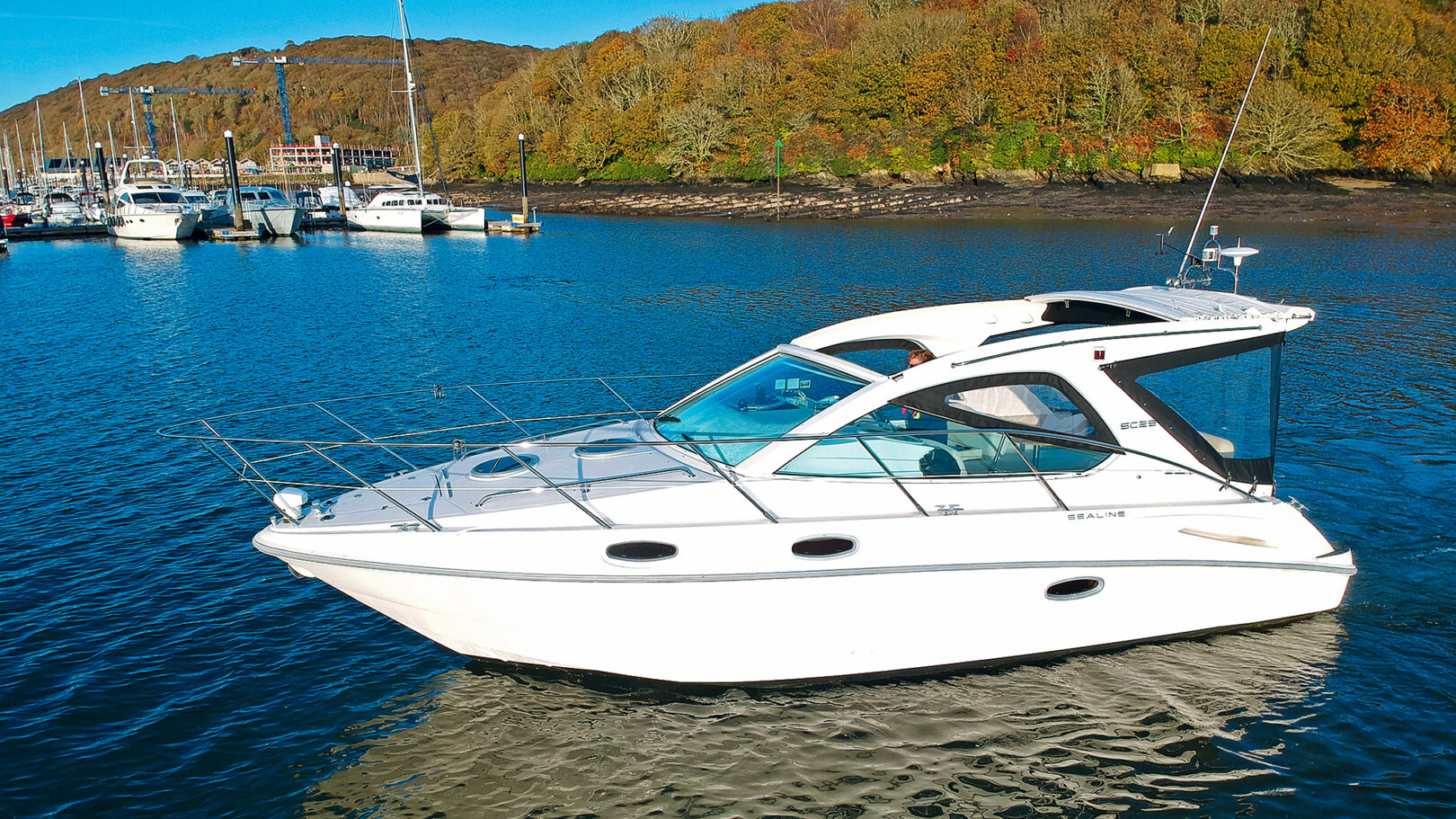 4 of the best compact hardtop motor boats on the market now - Motor ...