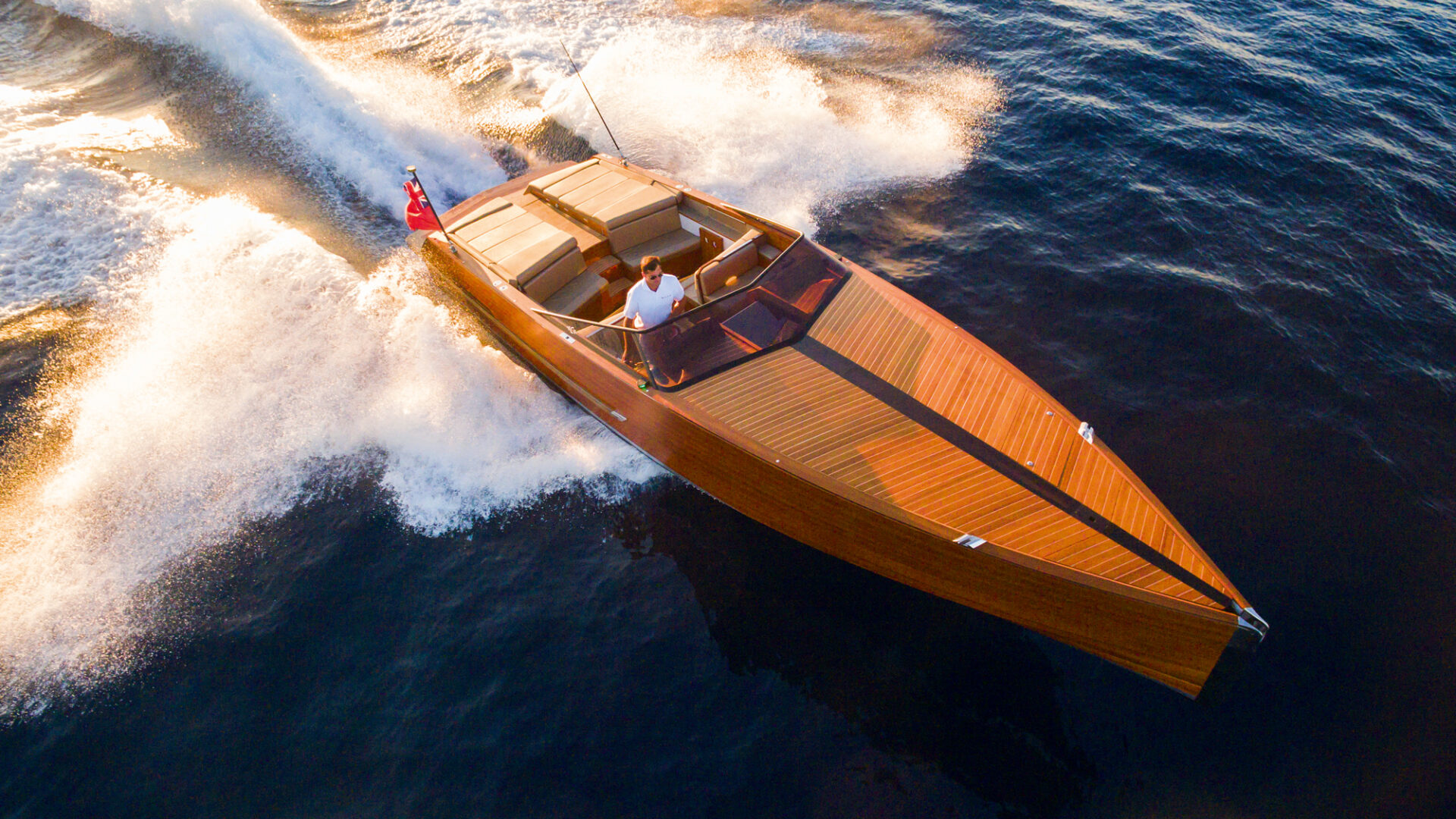 World’s Coolest Boats: Cockwells Titian Tender – A Modern Masterpiece