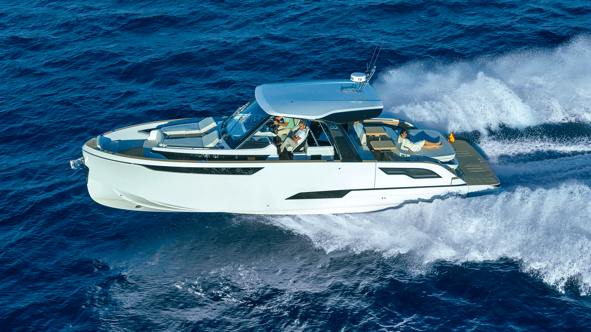 Level 43 ST first look: Weekender ideal for Mediterranean boating trips