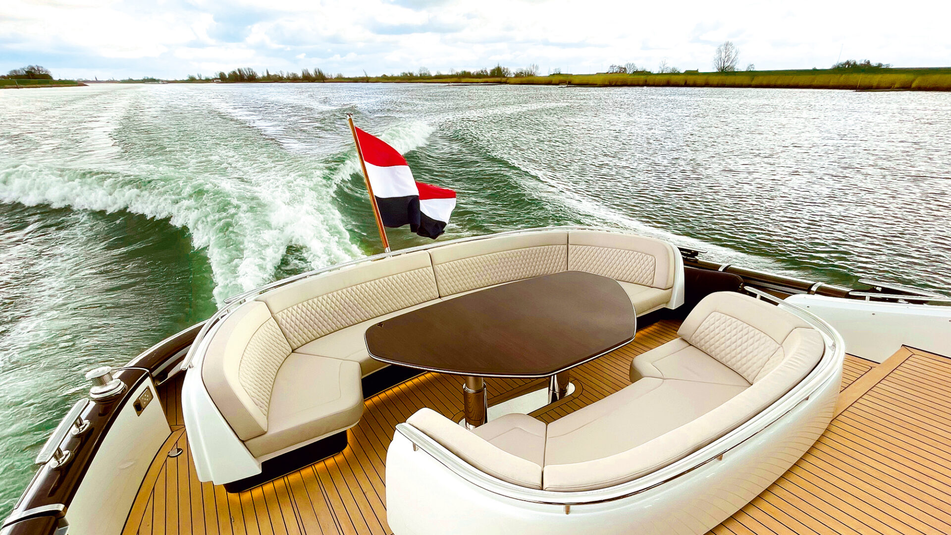 Zeelander Z8 review: New flagship of the ultra-exclusive Zeelander fleet