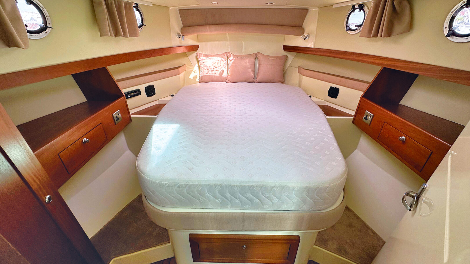 4 of the best 30ft riverboats you can buy right now - Motor Boat & Yachting