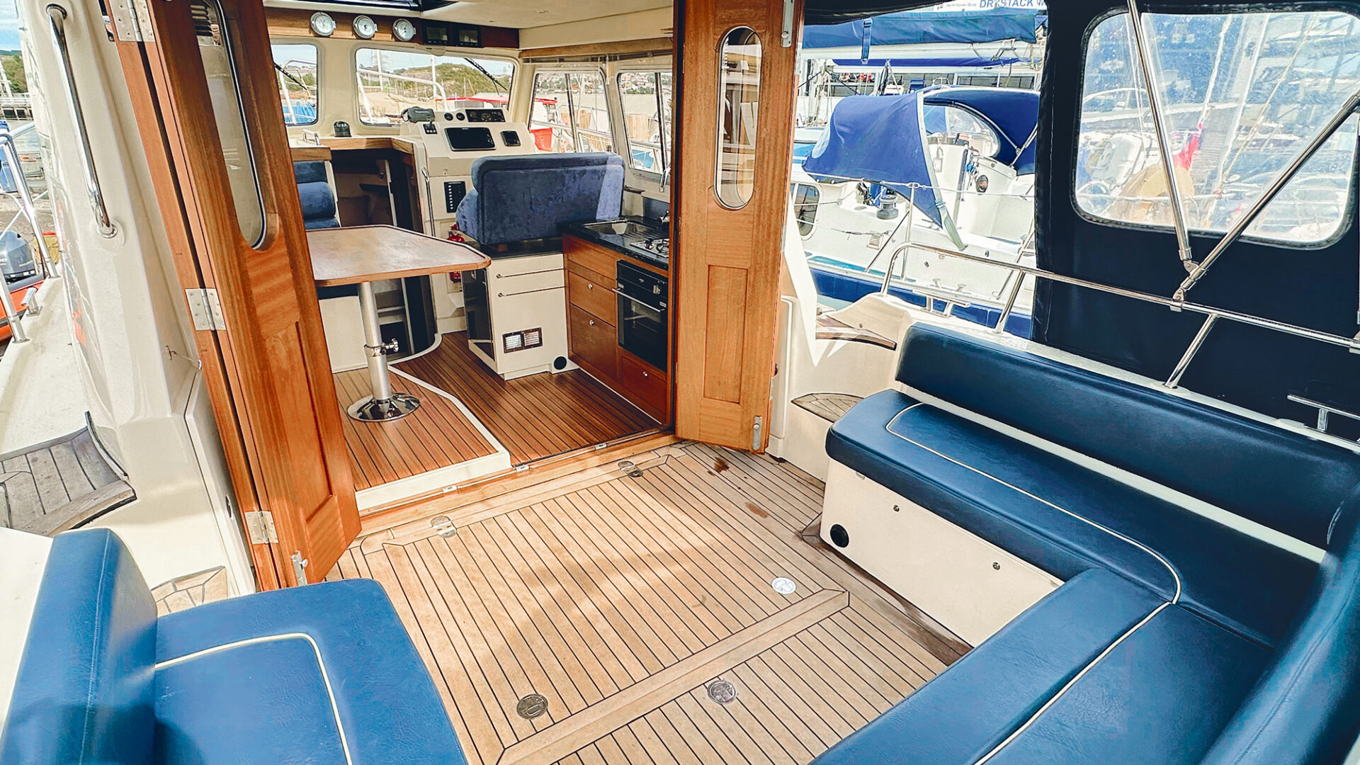 4 of the best 30ft riverboats you can buy right now - Motor Boat & Yachting