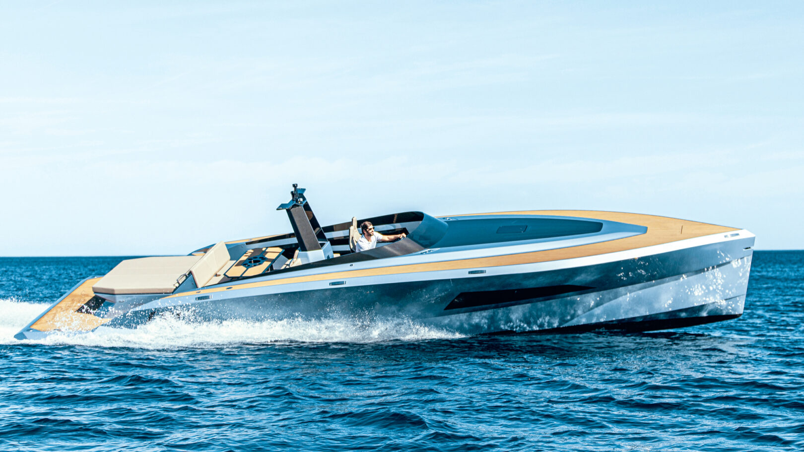 World’s Coolest Boats: Say Carbon 42 – If McLaren built a boat...