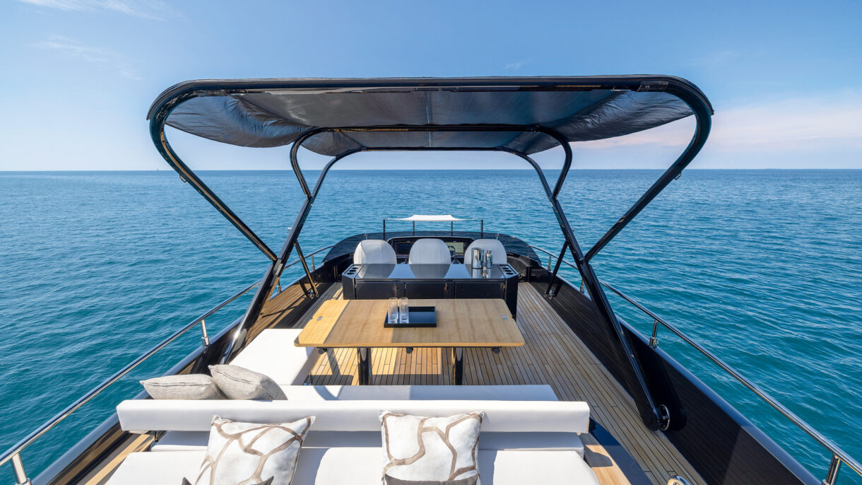 Pershing GTX70 Review: The 35-Knot Sportsbridge Built for the Owner-Driver