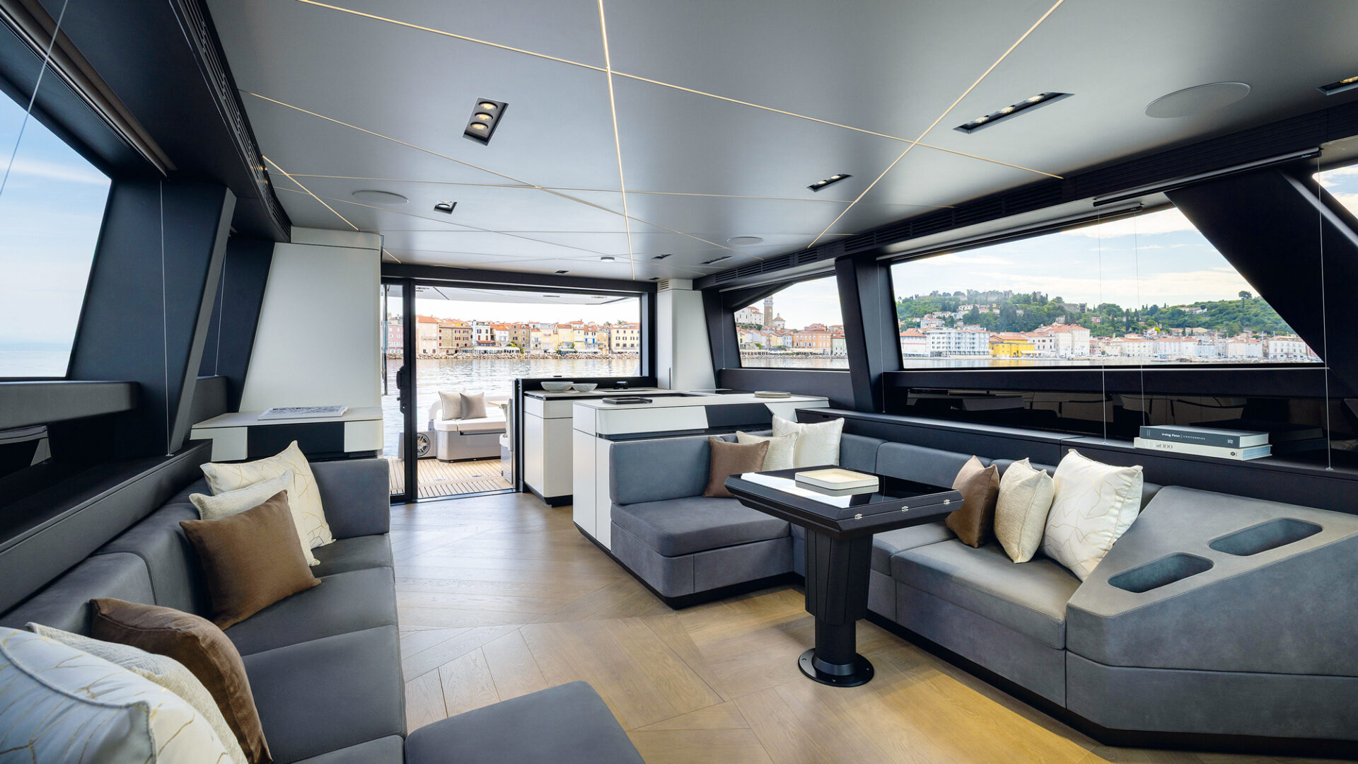 Pershing GTX70 Review: The 35-Knot Sportsbridge Built for the Owner-Driver