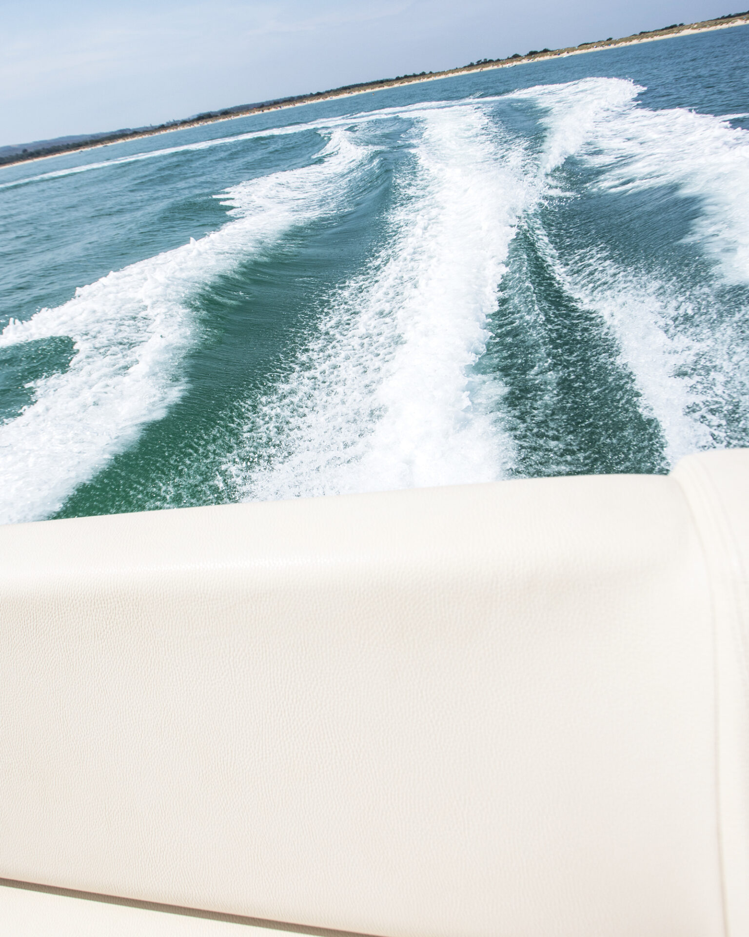 How to drive a motor boat with a stepped hull - Motor Boat & Yachting