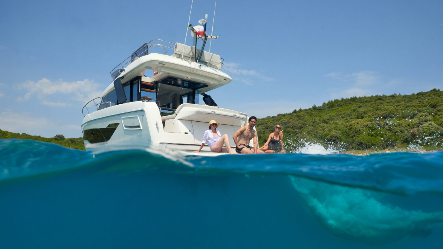 Prestige F4.3 review: Impressively priced dynamic family flybridge