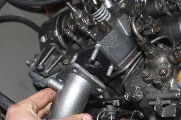 Replacing a Yanmar 1GM10 cylinder head - Practical Boat Owner