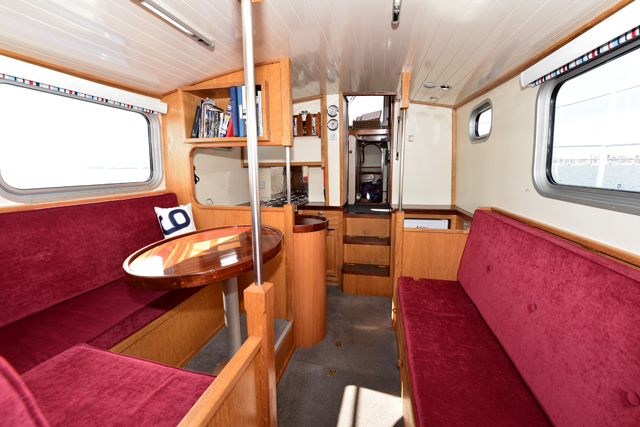 Tug Yacht 33 - Backrest to starboard lifts to create two Pullman berths ...