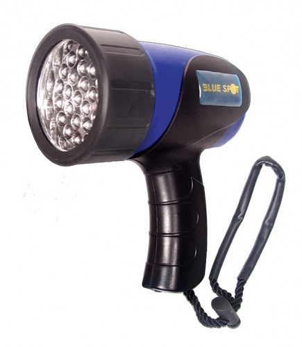 10 Handheld searchlights tested - Practical Boat Owner