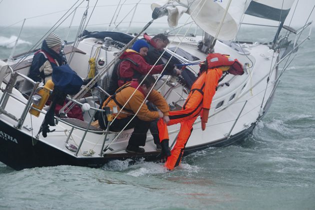 Force 6 man overboard recovery - Practical Boat Owner
