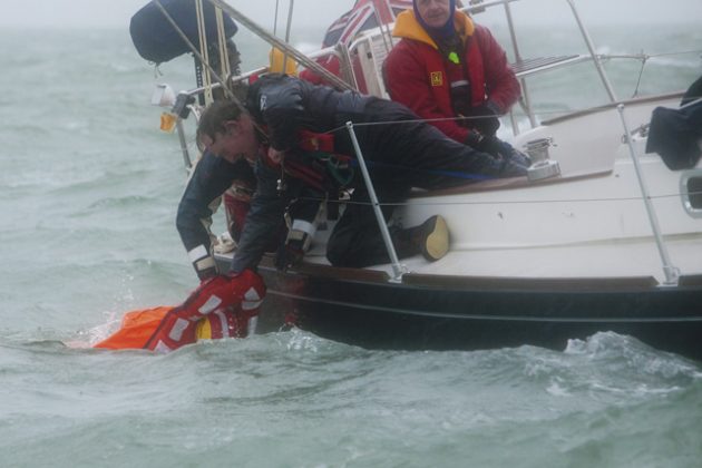 Force 6 man overboard recovery - Practical Boat Owner