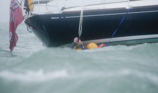 Force 6 man overboard recovery - Practical Boat Owner