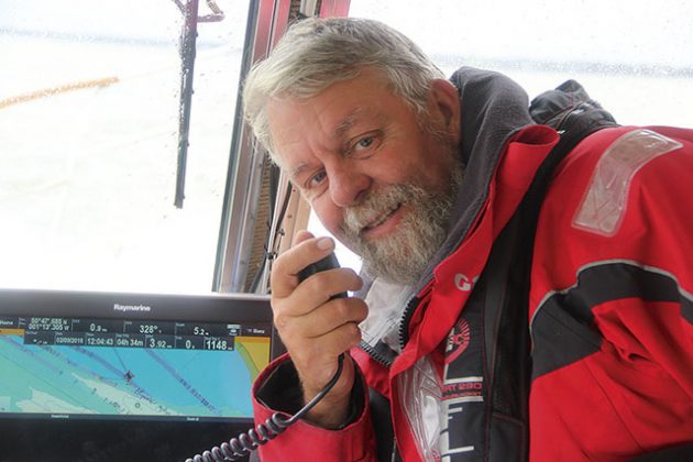 PBO Tested: 10 handheld VHF radios - Practical Boat Owner
