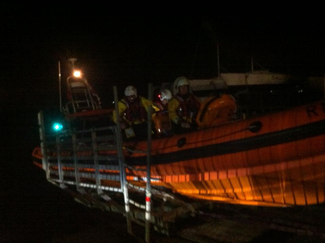 Drifting yacht without lights rescued from shipping lane - Practical ...