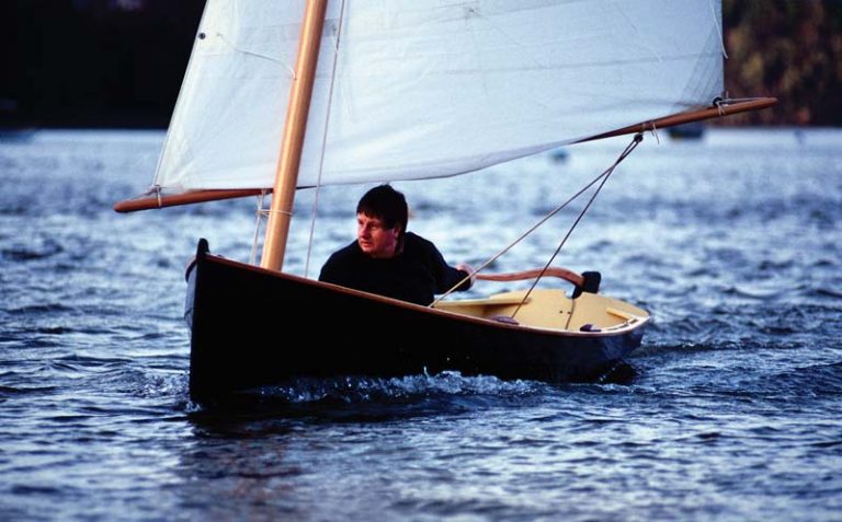 Free boat plans – Build your own Nigel Irens 14ft rowing and sailing ...
