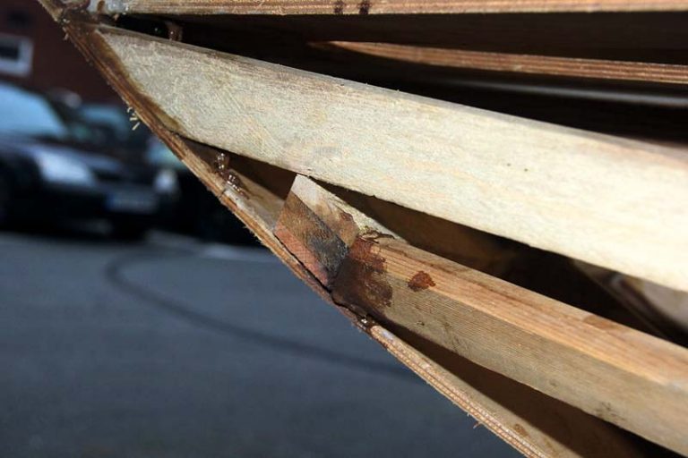 8. Fitting intermediate and lower stringers - Practical Boat Owner