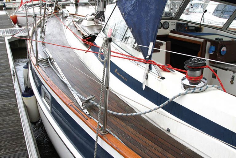 Casting off with confidence - safe ways for solo sailors to get off the ...