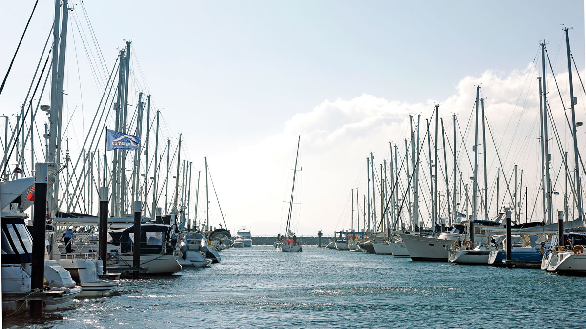 Coming alongside – essential skills for shorthanded crews - Practical ...