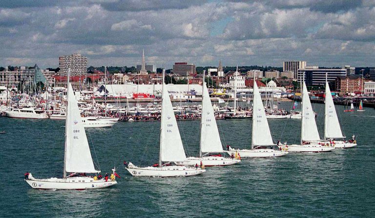 Dismasted on a delivery trip: How we fixed it and lessons learned