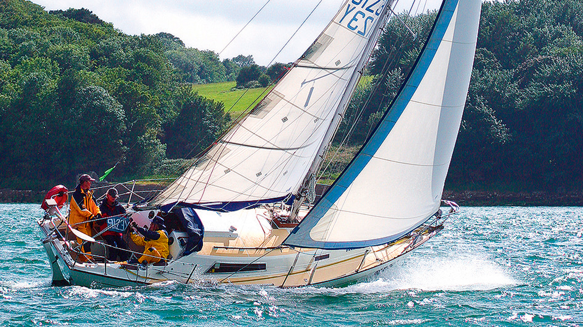 Best Cruising Boats Under 30 Feet Is This The Ideal Size For A Yacht Best Cruising Boats Under 30 Feet Is This The Ideal Size For A Yacht