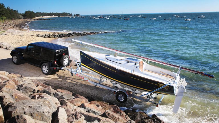 What’s the best trailer sailer for the Mediterranean? Ask the experts