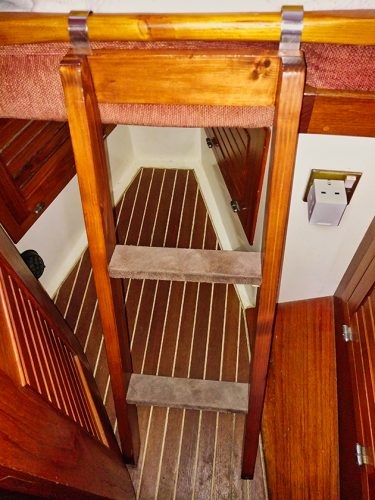 DIY bunk ladder for getting in and out of berths easily - Practical ...