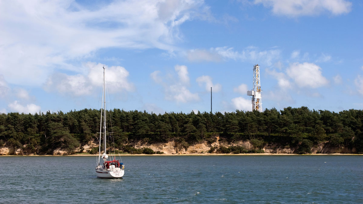 Water users urged to avoid Poole Harbour oil spill area