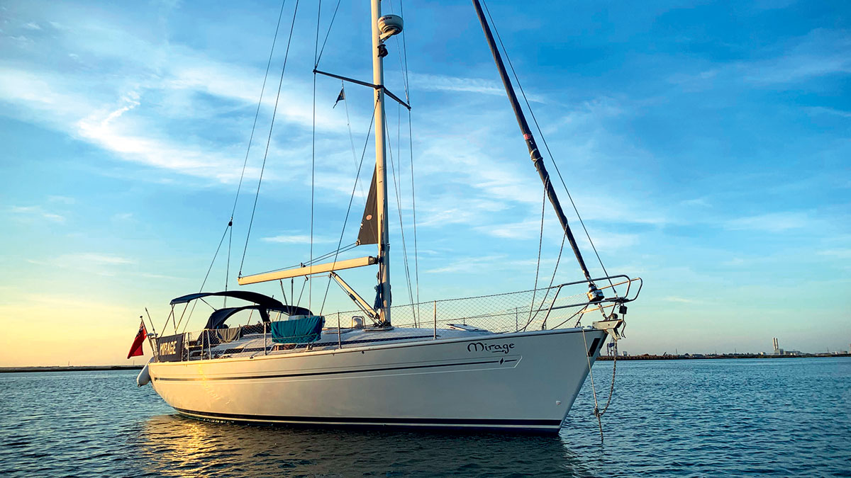 In-mast roller furling problems: how to rebuild a Seldén furling ...