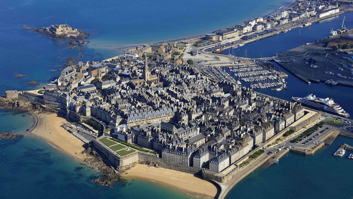 Where are the French ports on the English Channel which yachts can ...