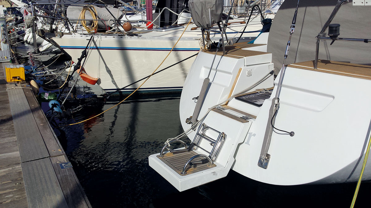 Boarding a boat safely - Practical Boat Owner