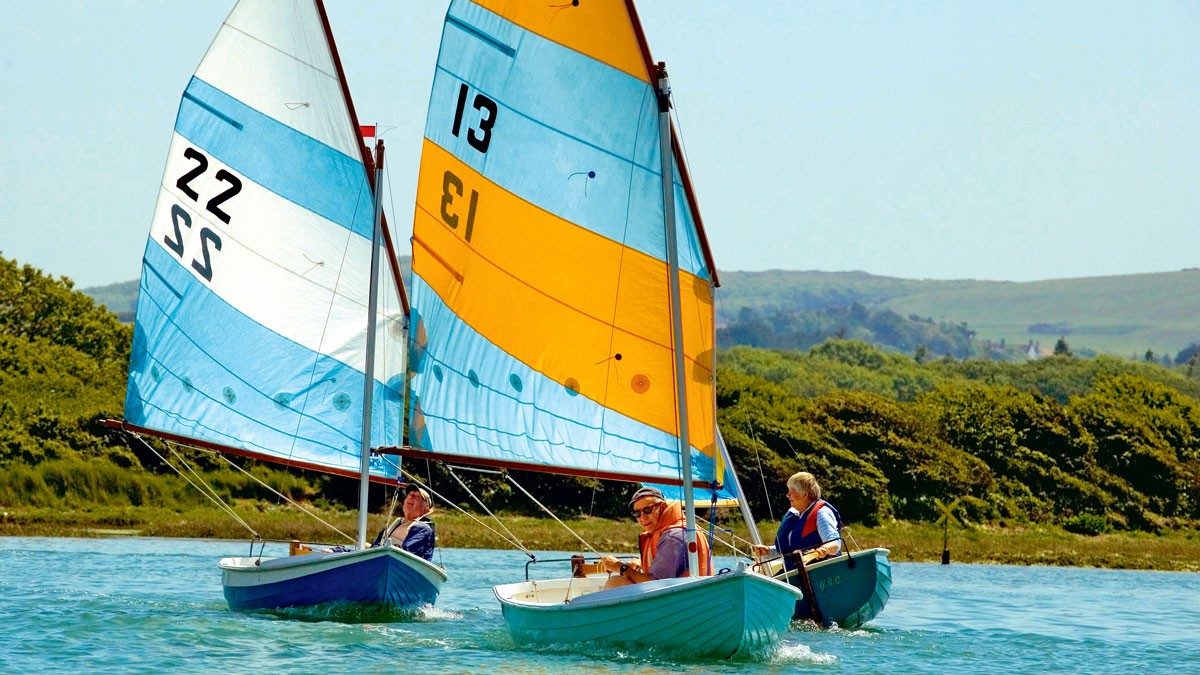 Sail boat rigs: the pros and cons of each popular design - Practical ...