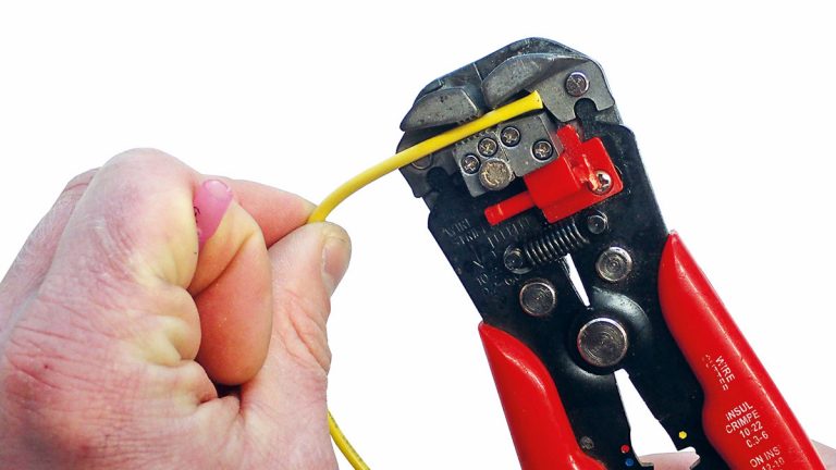 Understanding electrical wiring connections for boats - Practical Boat ...