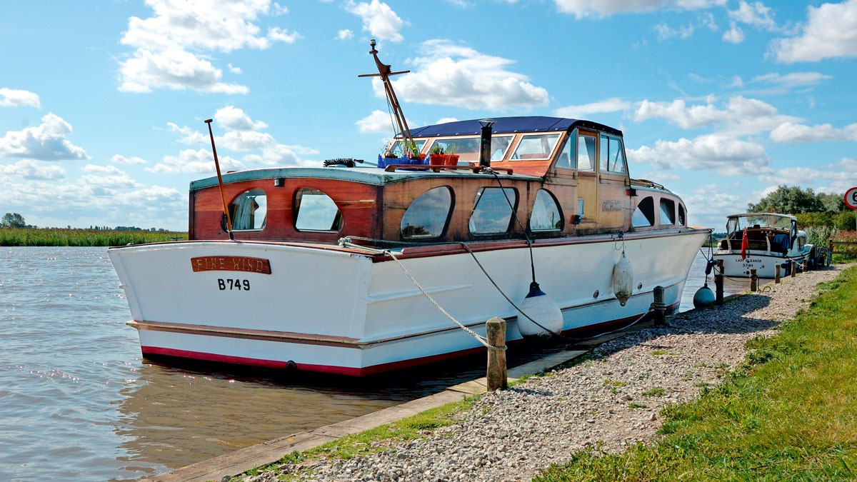 Why traditional Broads motor cruisers are our favourite charter boats