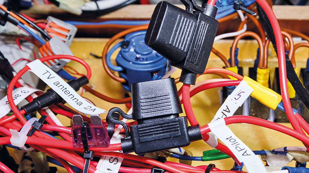 How to fit your own Raymarine autopilot - Practical Boat Owner