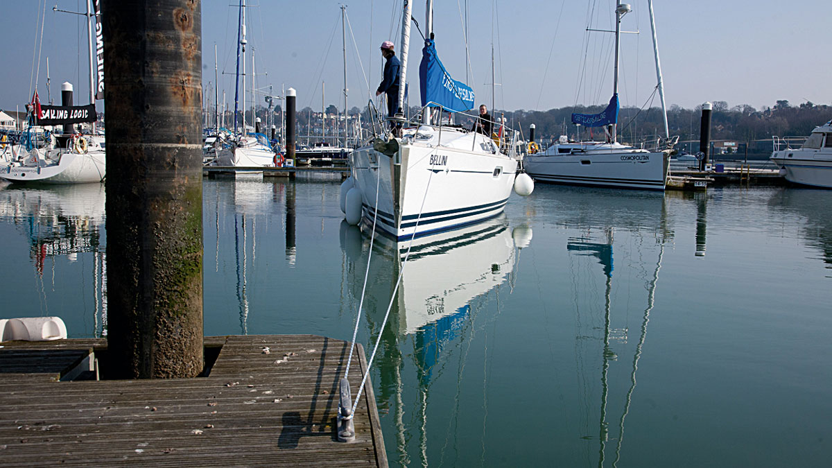 Berthing a vessel: 2 clever ways with warps - Practical Boat Owner