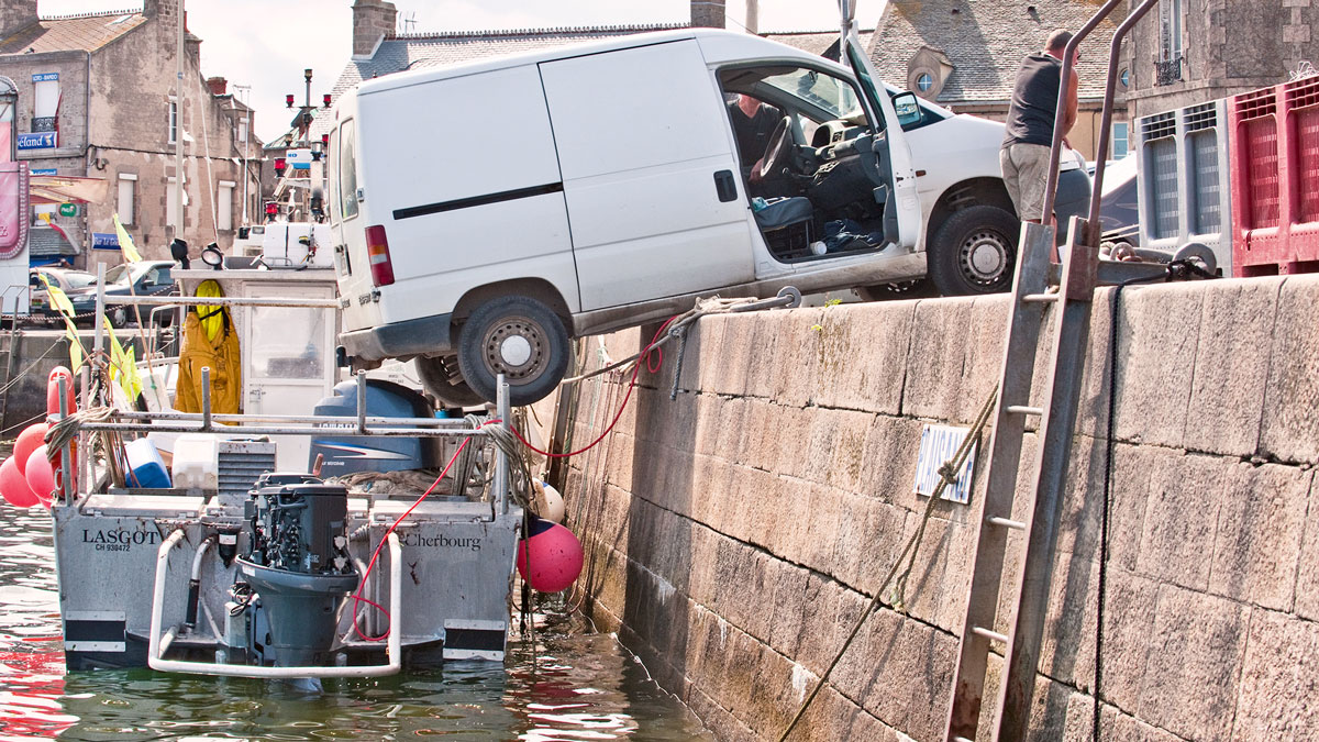 Tips and advice for safer boating - Practical Boat Owner