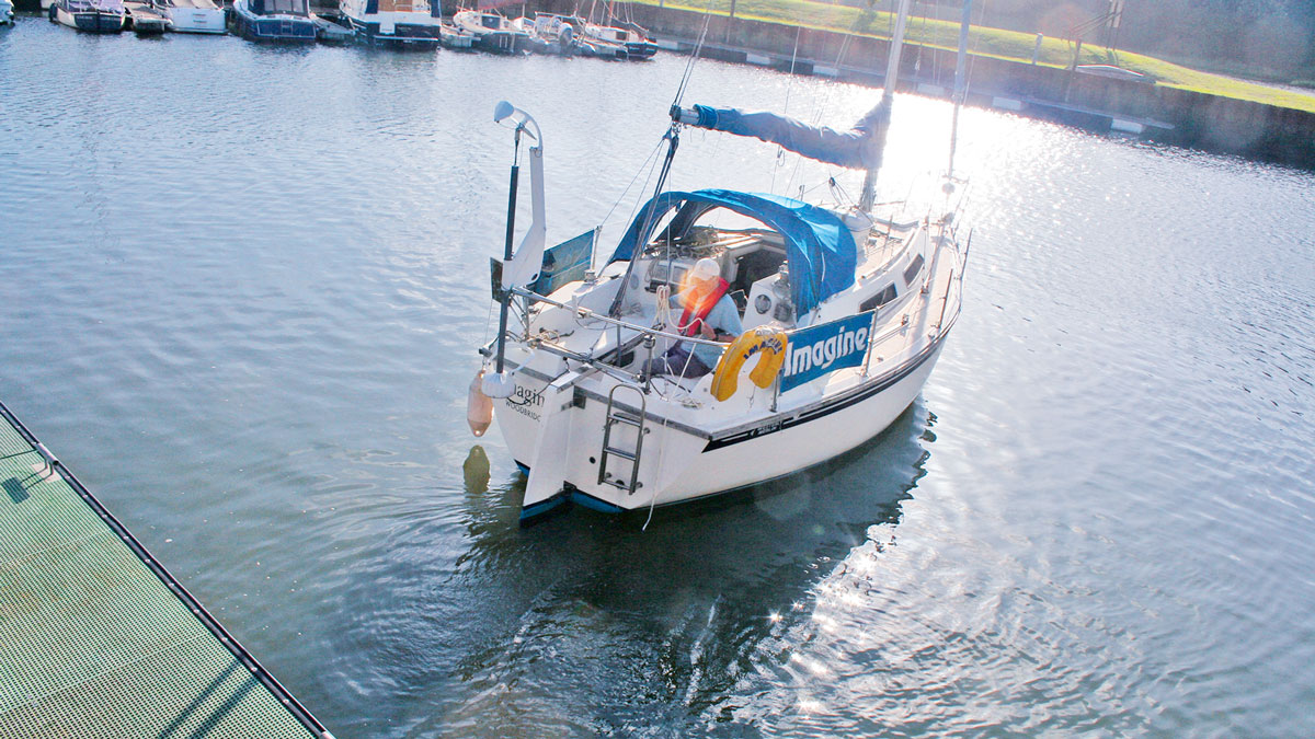 Boat handling: leaving a tight space - Practical Boat Owner