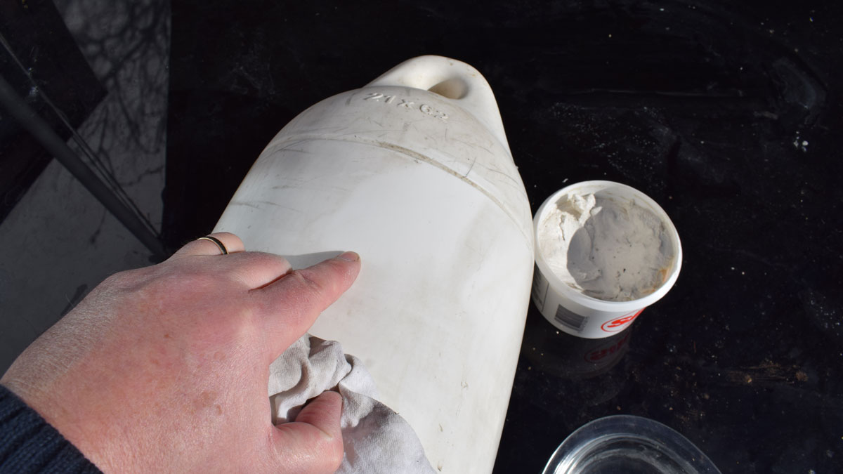 The best fender cleaner? We put the Silky Cream Cleaner to the test ...