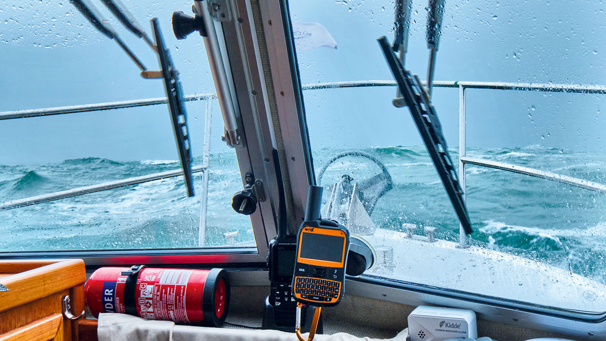 Motorboat handling: techniques for rough weather - Practical Boat Owner