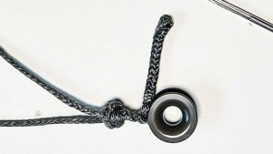 How to make a low friction ring with soft shackle - Practical Boat Owner