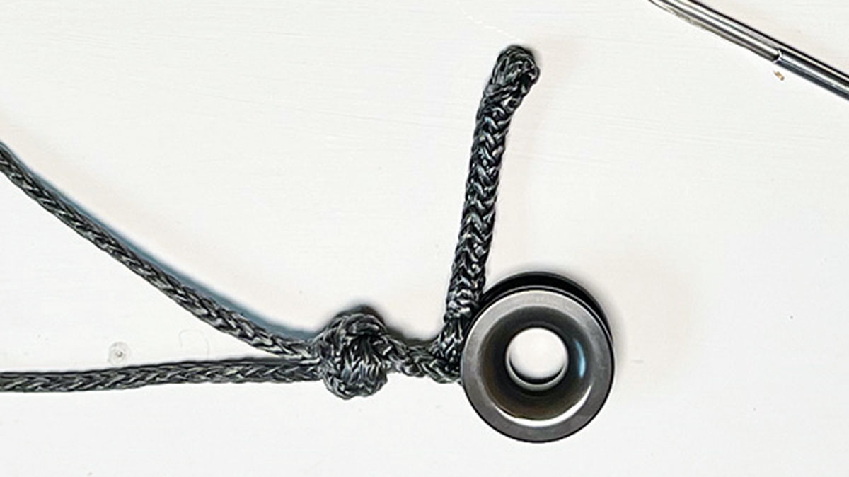 How to make a low friction ring with soft shackle - Practical Boat Owner