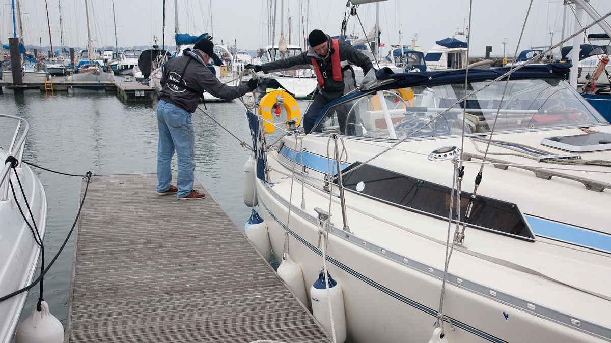 Berthing a boat using wind and tide - Practical Boat Owner
